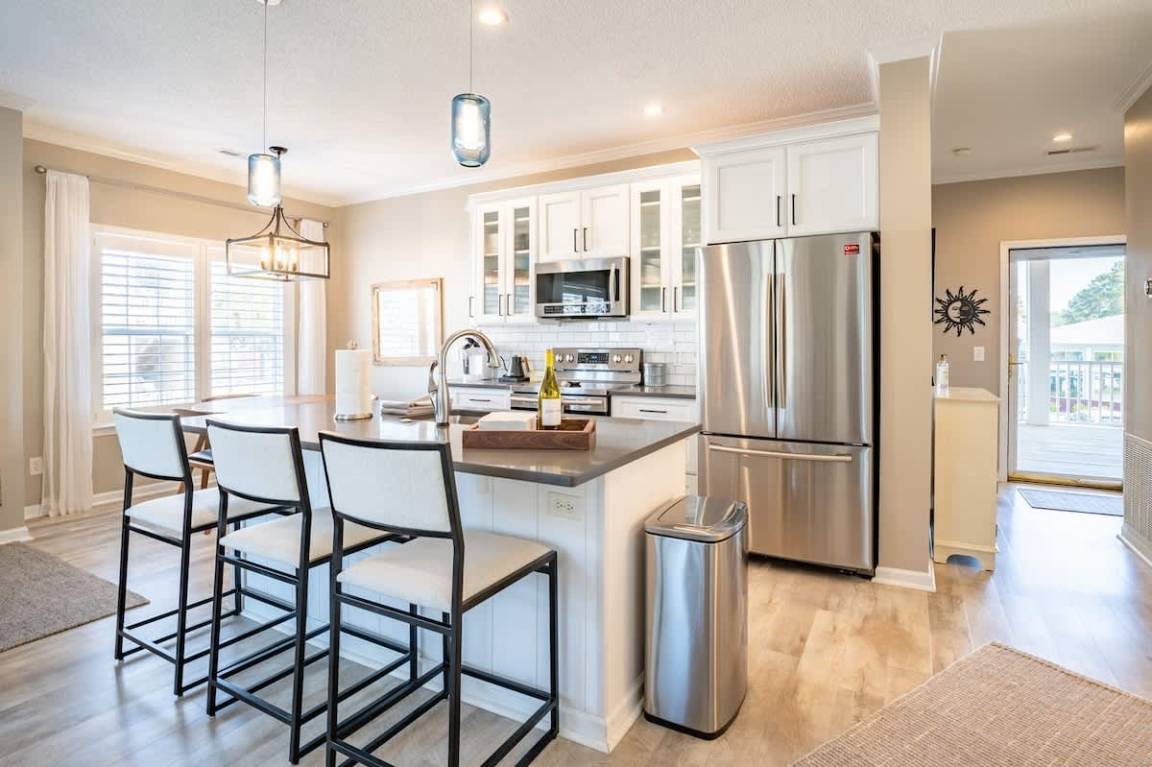 111 M² Apartment ∙ 2 Bedrooms ∙ 4 Guests - Leland, NC