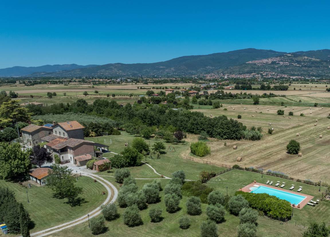 310 M² Villa ∙ 9 Schlafzimmer ∙ 22 Gäste - Cortona