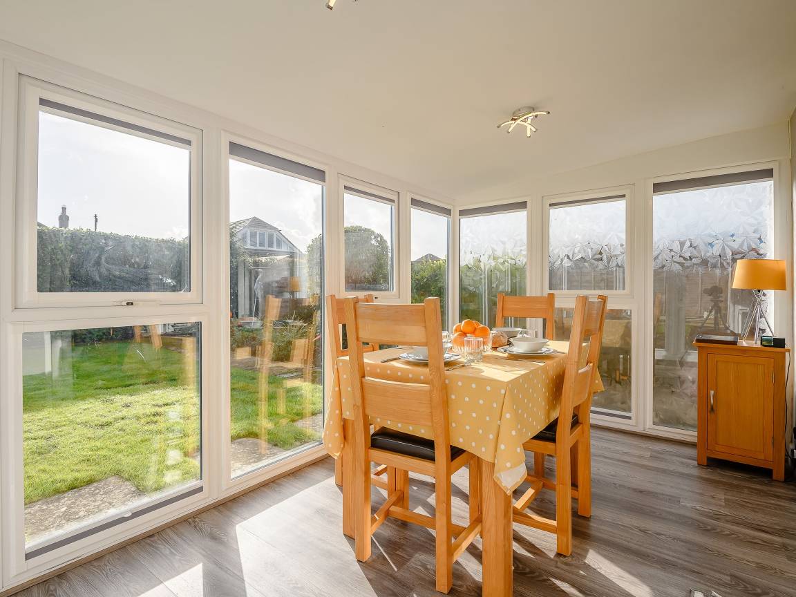 Cottage ∙ 2 Bedrooms ∙ 4 Guests - Christchurch, UK