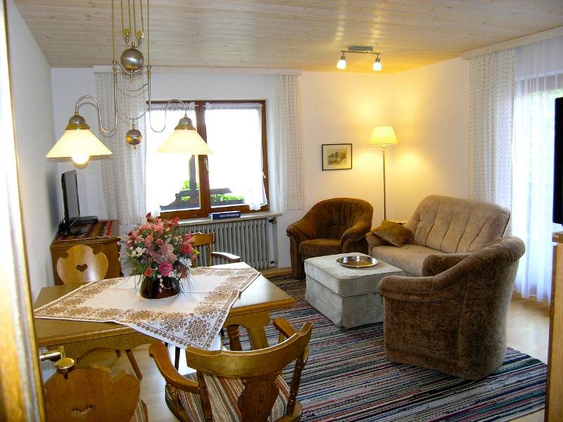 70 M² Ferienwohnung ∙ 2 Schlafzimmer ∙ 4 Gäste - Inzell