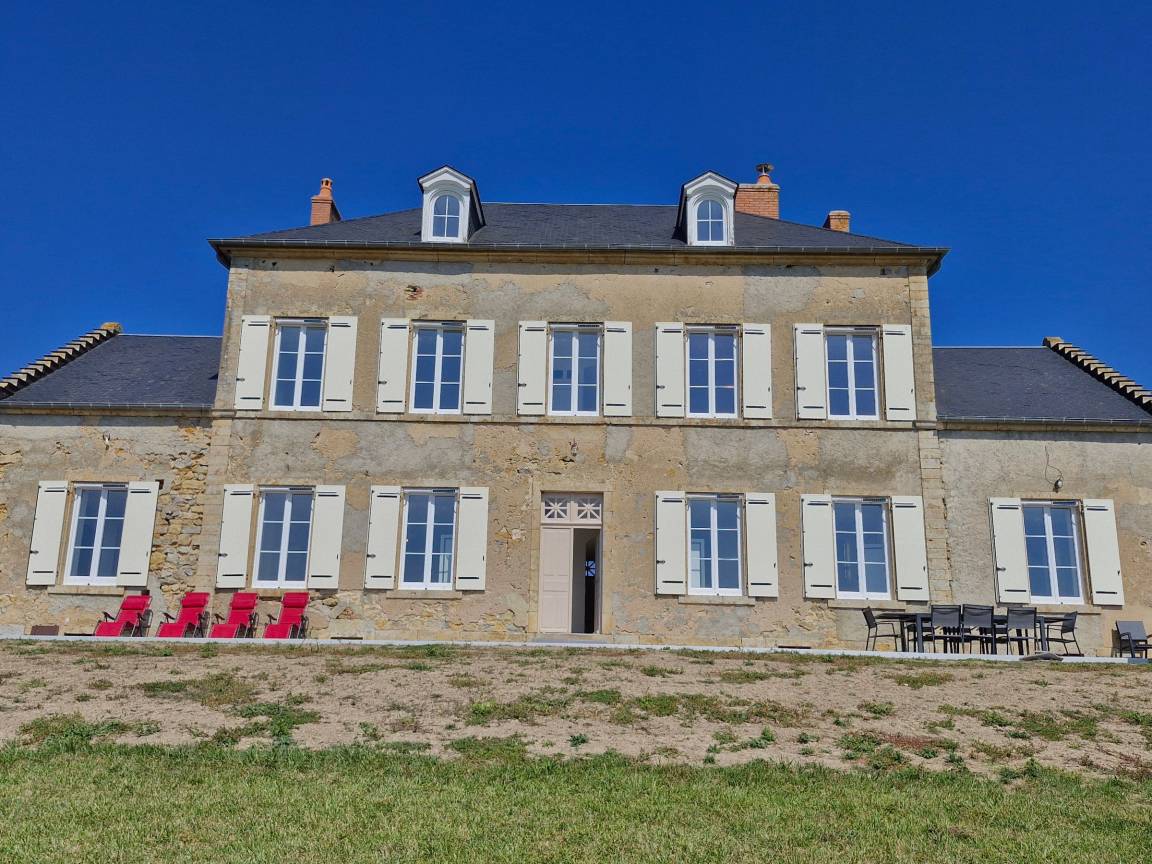 448 M² Cottage ∙ 7 Chambres ∙ 14 Personnes - Decize