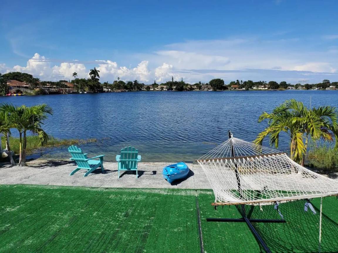 111 M² House ∙ 3 Bedrooms ∙ 8 Guests - Dania Beach, FL