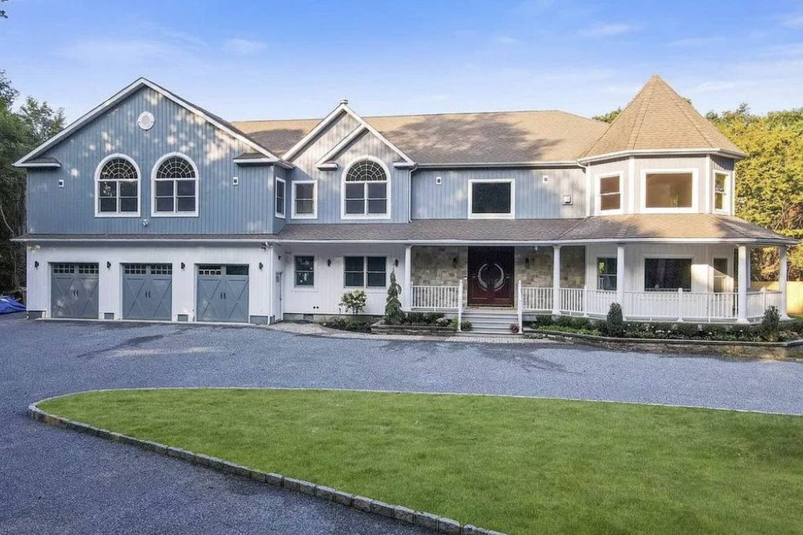 743 M² House ∙ 7 Bedrooms ∙ 28 Guests - Fire Island, NY