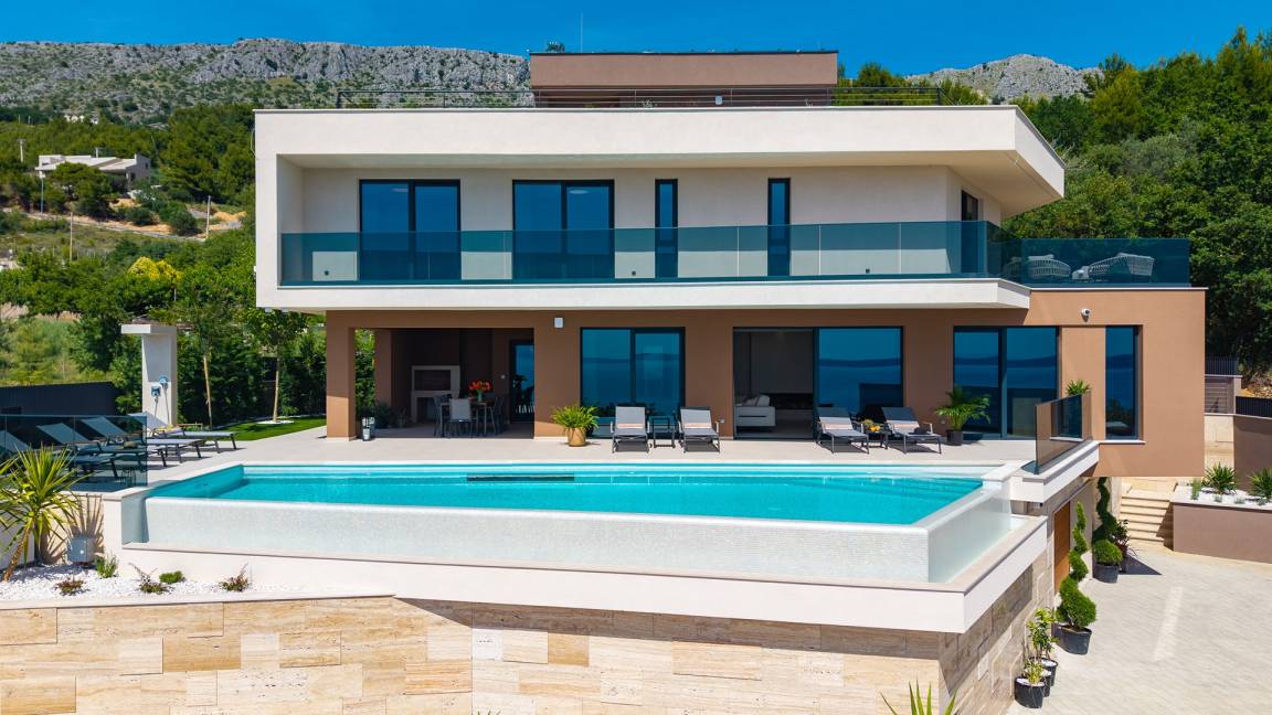 377 M² Villa ∙ 4 Chambres ∙ 10 Personnes - Podstrana