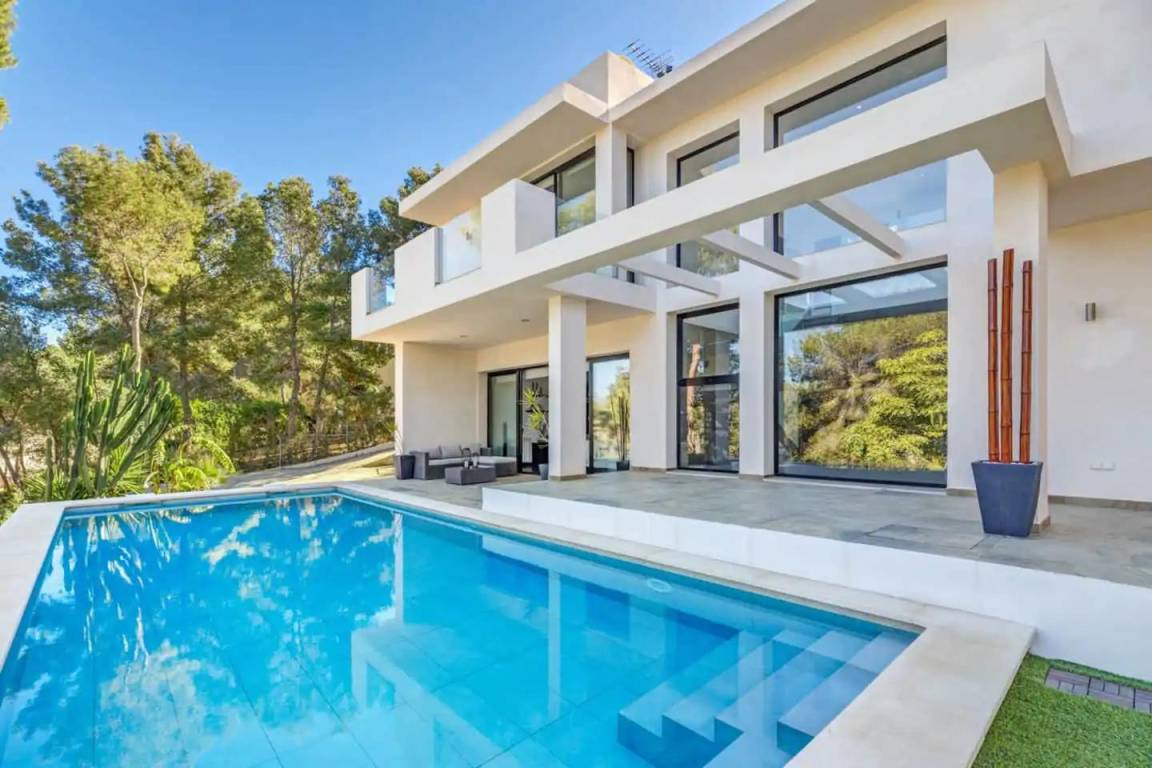445 M² Villa ∙ 3 Bedrooms ∙ 6 Guests - Magaluf