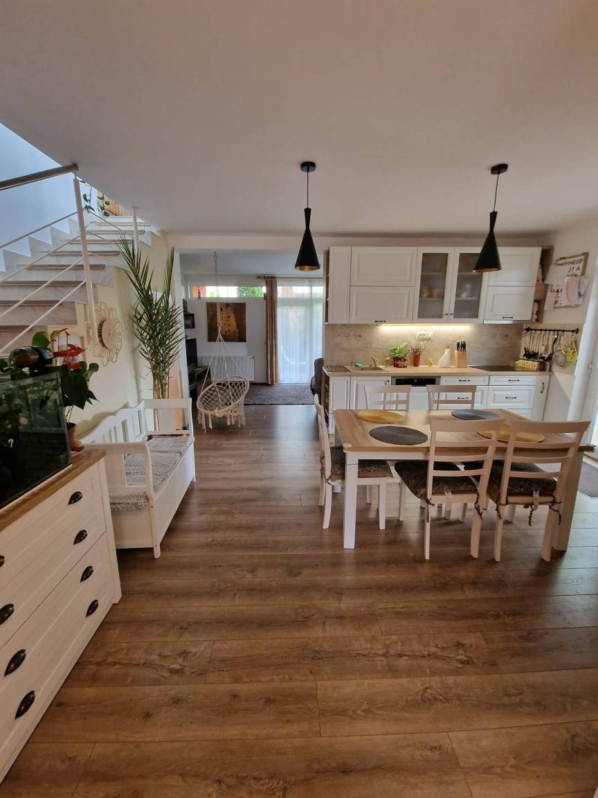 180 M² Talo ∙ 4 Makuuhuonetta ∙ 8 Vierasta - Cluj-Napoca