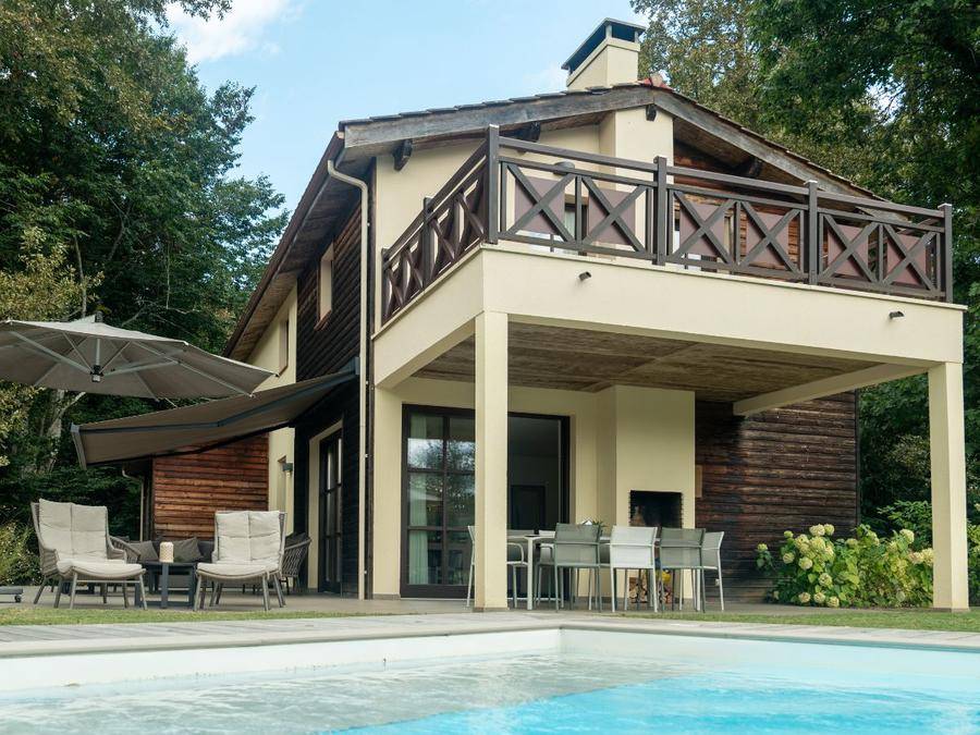 160 M² Villa ∙ 3 Chambres ∙ 8 Personnes - Mios
