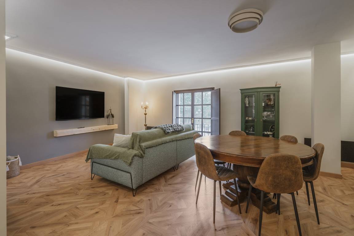 105 M² Apartment ∙ 2 Bedrooms ∙ 6 Guests - Burgos