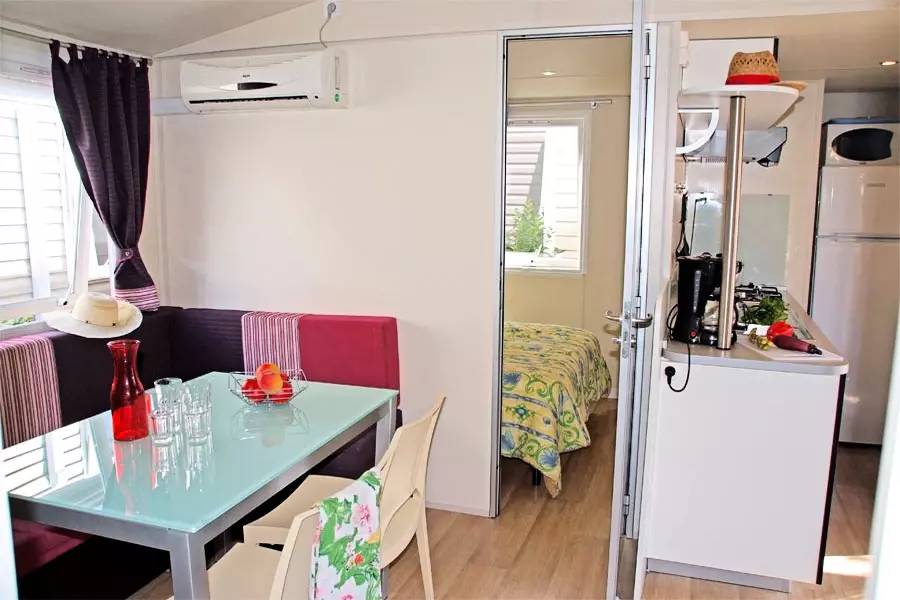 28 M² Casa Móvel ∙ 2 Quartos ∙ 6 Hóspedes - Agay