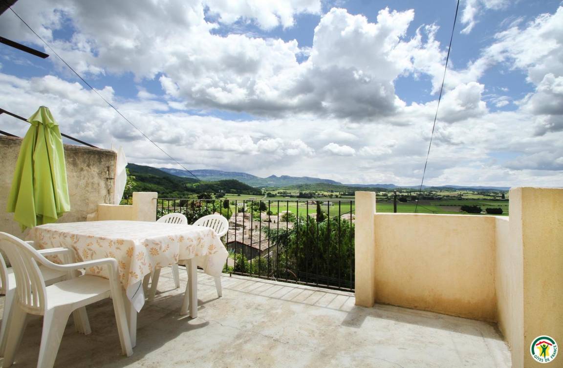 75 M² Gîte ∙ 1 Chambre ∙ 4 Personnes - Soyans