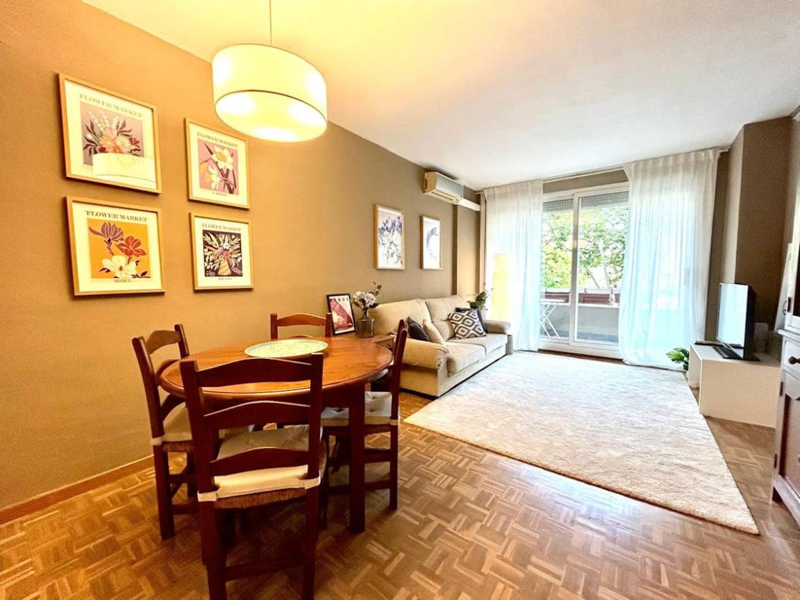 90 M² Apartamento ∙ 3 Quartos ∙ 4 Hóspedes - Sant Cugat del Vallès