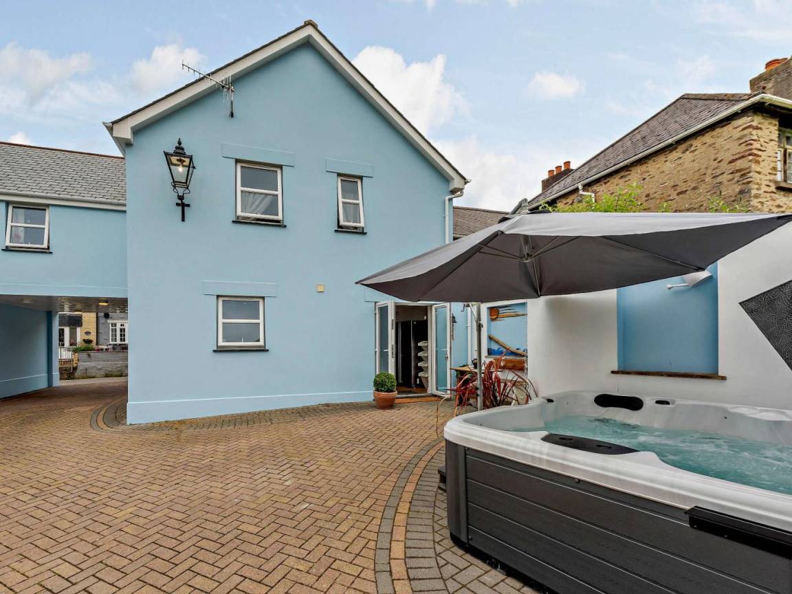 Cottage ∙ 4 Bedrooms ∙ 8 Guests - Combe Martin Bay