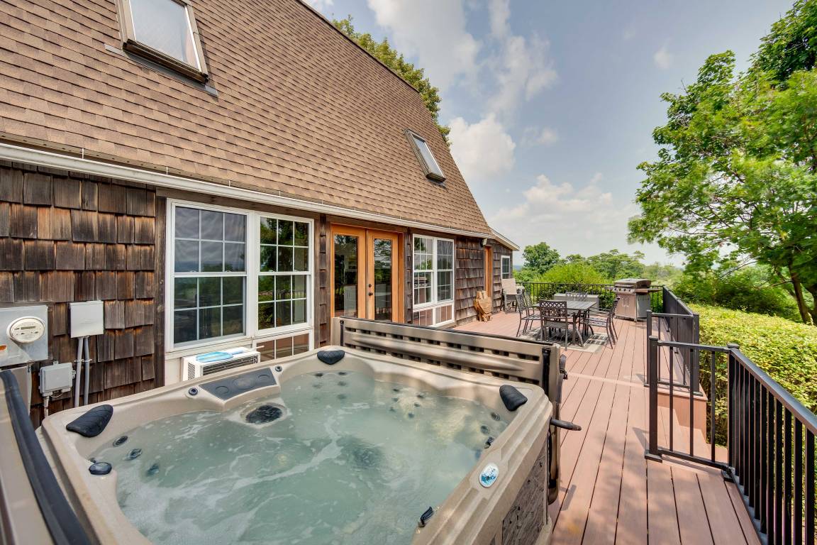 141 M² House ∙ 3 Bedrooms ∙ 10 Guests - Liverpool, PA