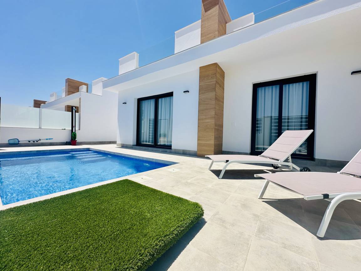 95 M² Villa ∙ 2 Slaapkamers ∙ 4 Gasten - Torre-Pacheco