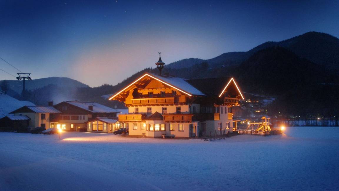 220 M² House ∙ 5 Bedrooms ∙ 15 Guests - Schladming
