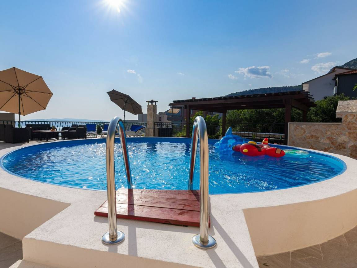 150 M² Ferienwohnung ∙ 3 Schlafzimmer ∙ 6 Gäste - Baška Voda