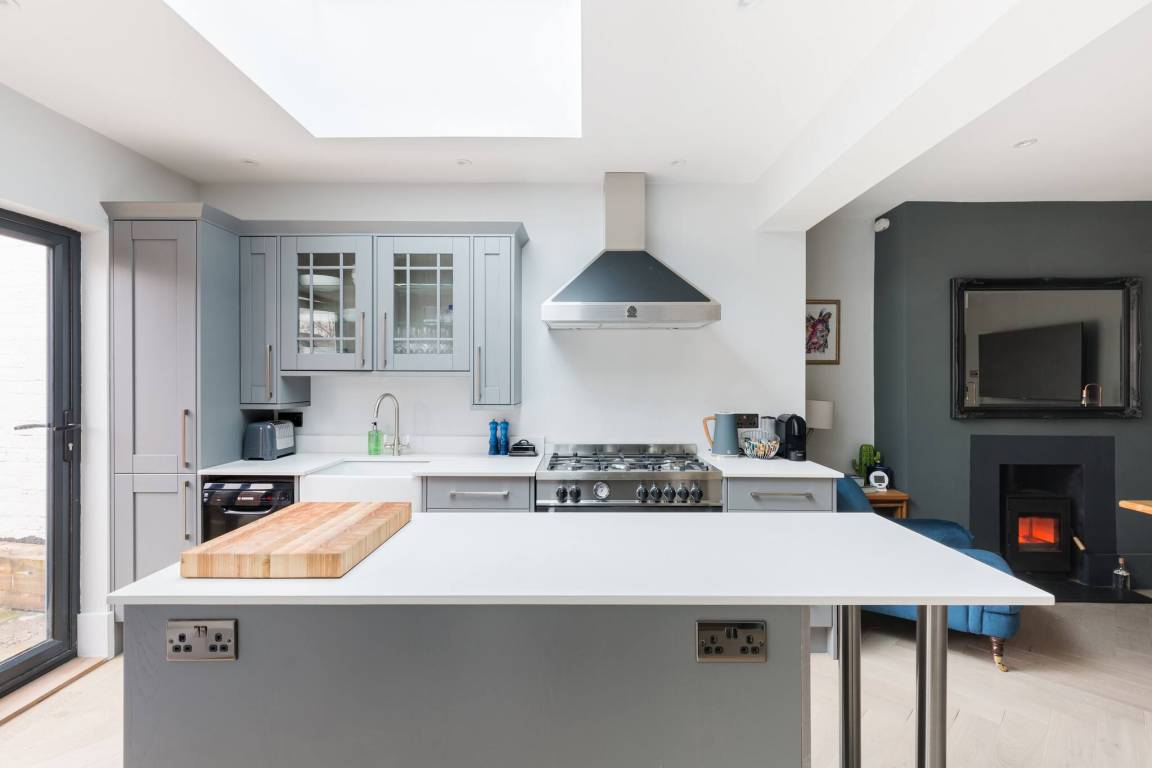 90 M² Talo ∙ 2 Makuuhuonetta ∙ 4 Vierasta - Warwickshire