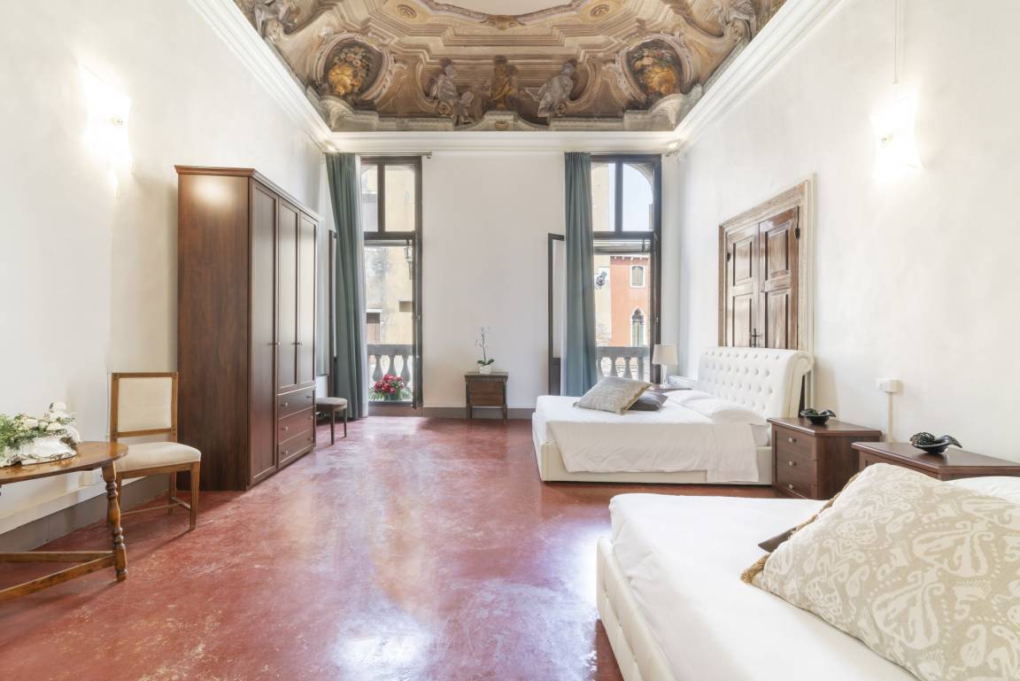 150 M² Apartment ∙ 2 Bedrooms ∙ 10 Guests - Benetke