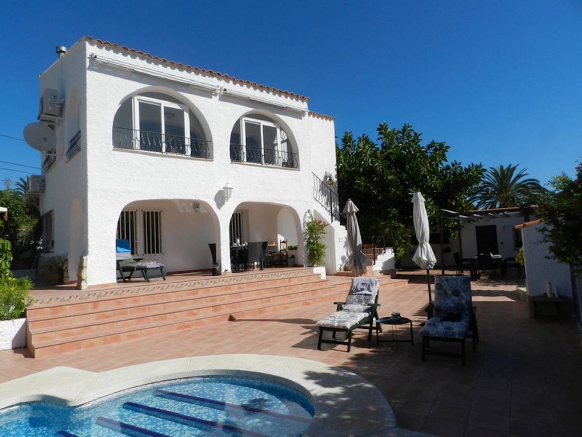 180 M² Villa ∙ 3 Habitaciones ∙ 8 Huéspedes - Calpe