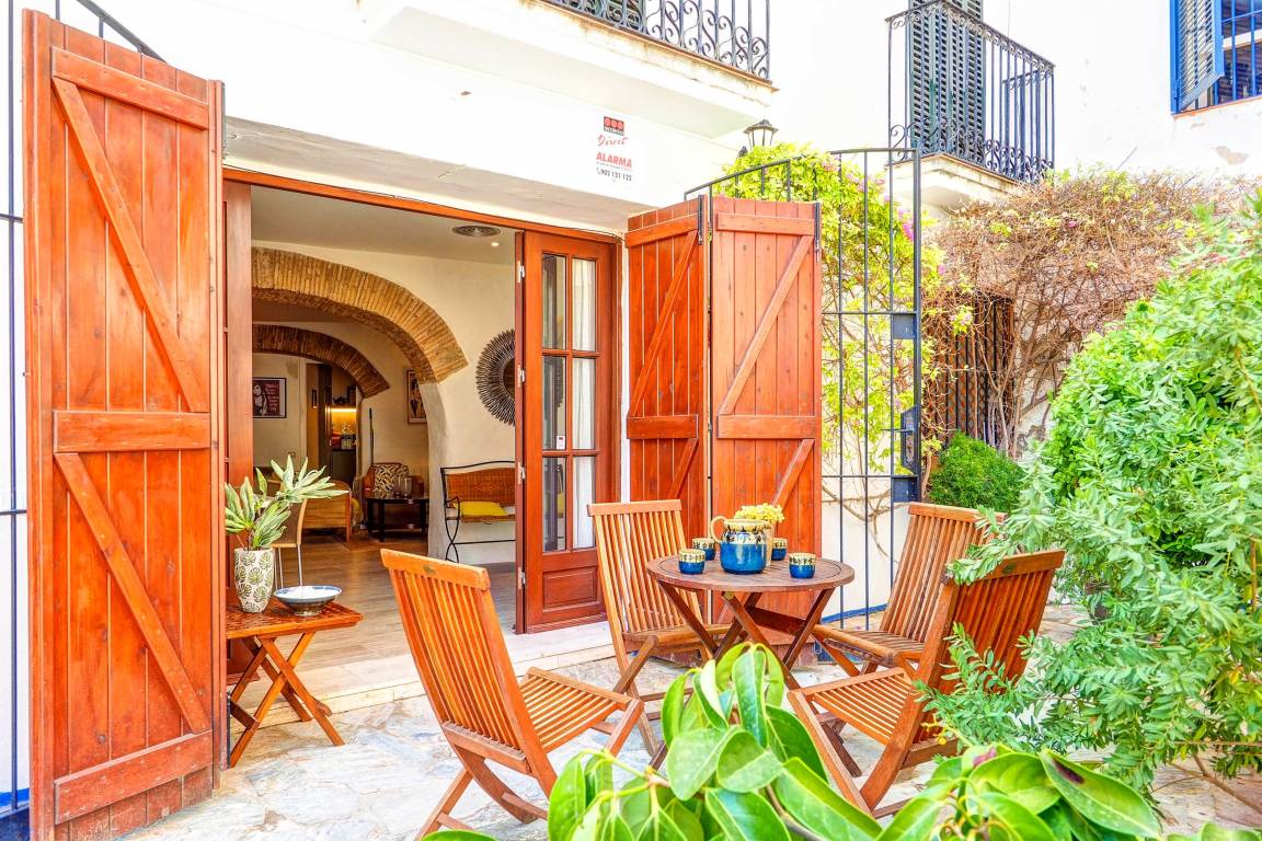 100 M² Apartment ∙ 2 Bedrooms ∙ 6 Guests - Sitges