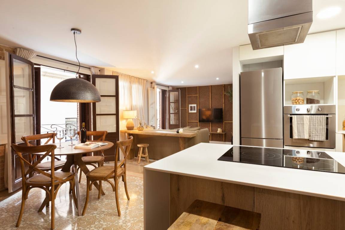 95 M² Apartamento ∙ 2 Habitaciones ∙ 4 Huéspedes - Sant Cugat del Vallès