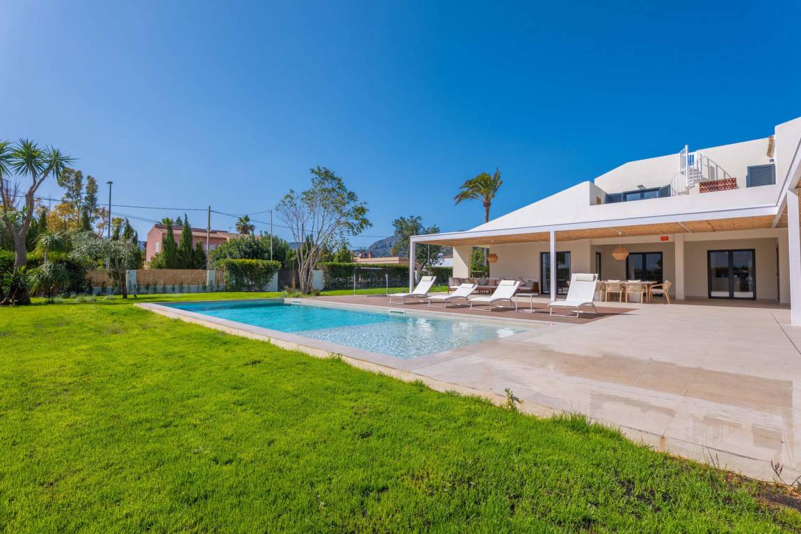 350 M² Villa ∙ 6 Bedrooms ∙ 10 Guests - Palma