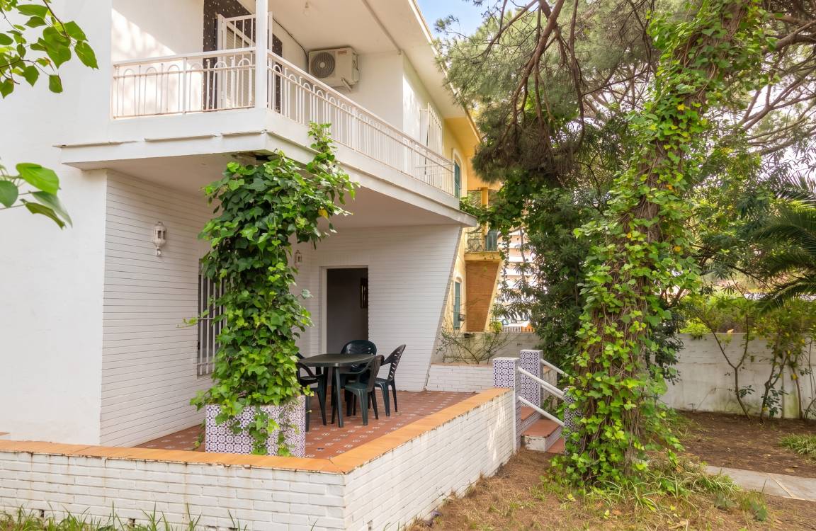 200 M² Casa ∙ 4 Habitaciones ∙ 12 Huéspedes - Huelva