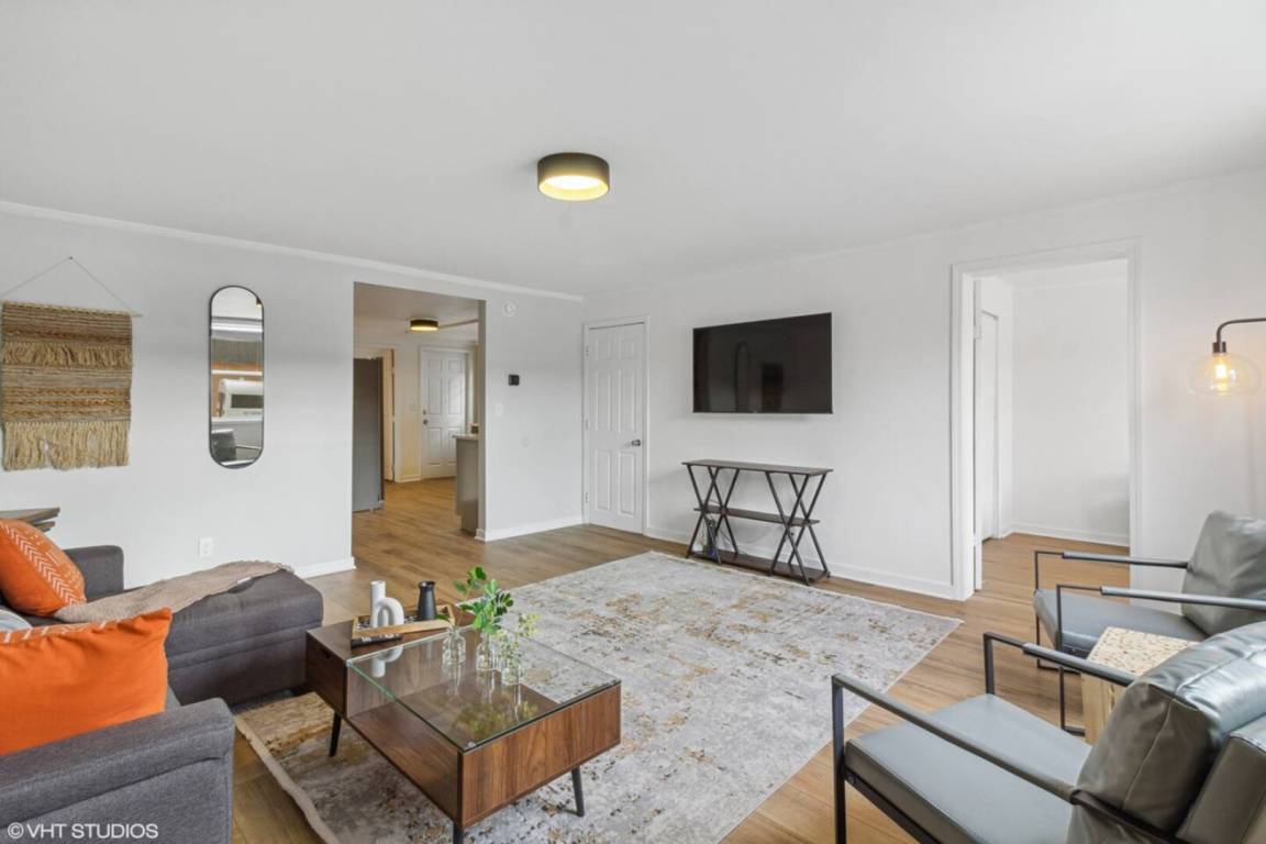 163 M² House ∙ 4 Bedrooms ∙ 12 Guests - Ottawa, IL