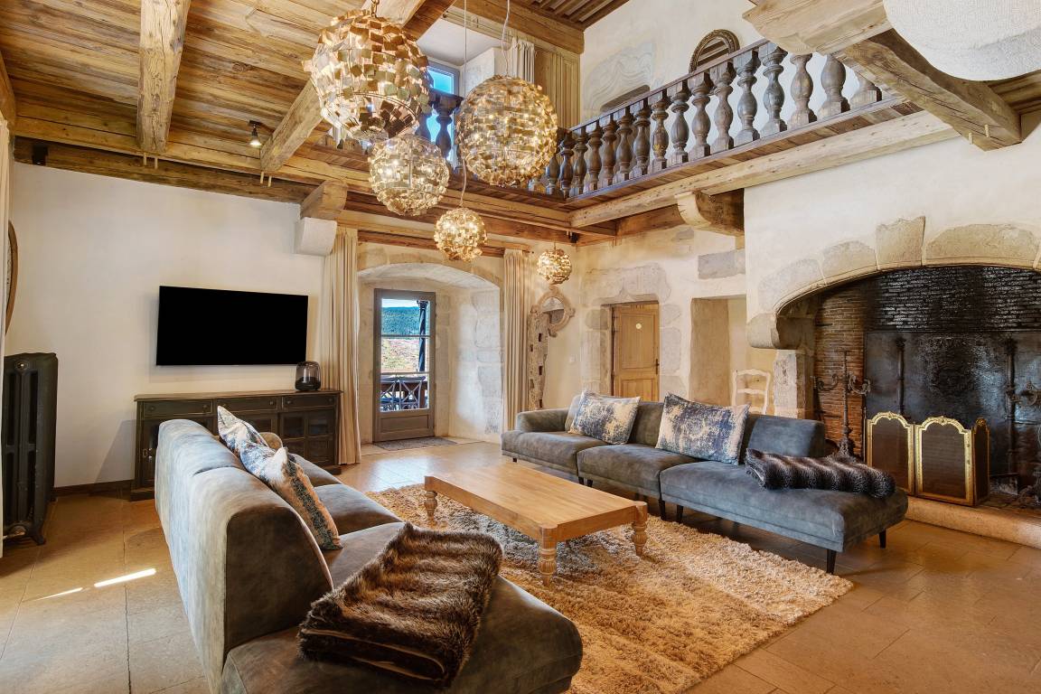 450 M² Château ∙ 6 Chambres ∙ 20 Personnes - Isère