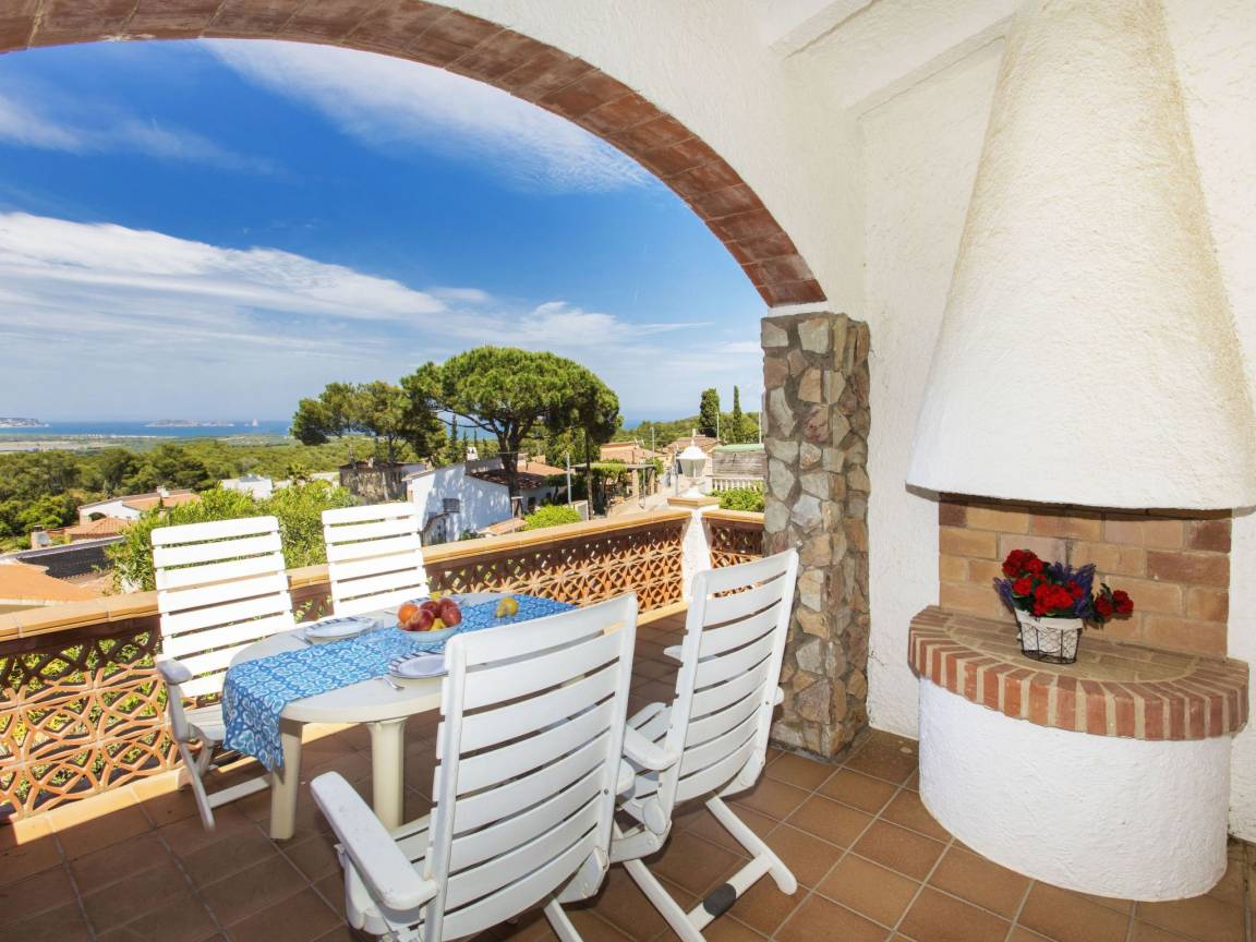 150 M² House ∙ 3 Bedrooms ∙ 6 Guests - Tamariu