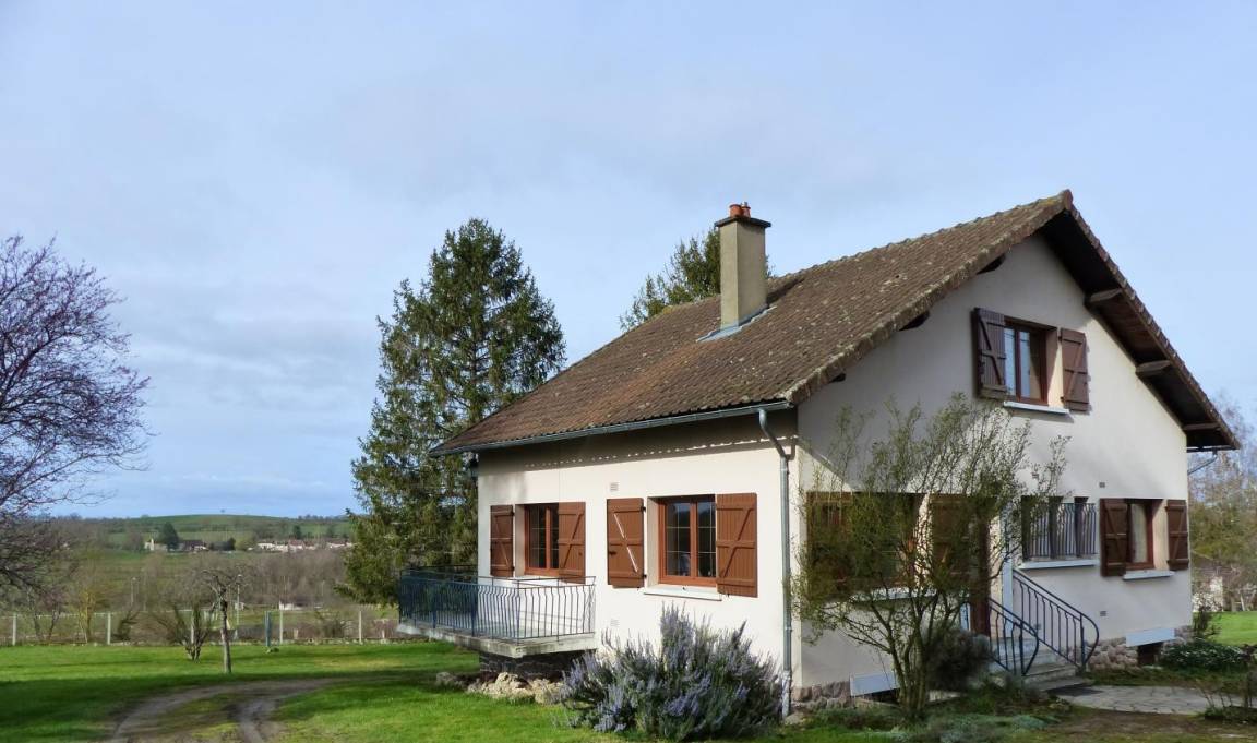 76 M² Gîte ∙ 2 Schlafzimmer ∙ 4 Gäste - Lapalisse