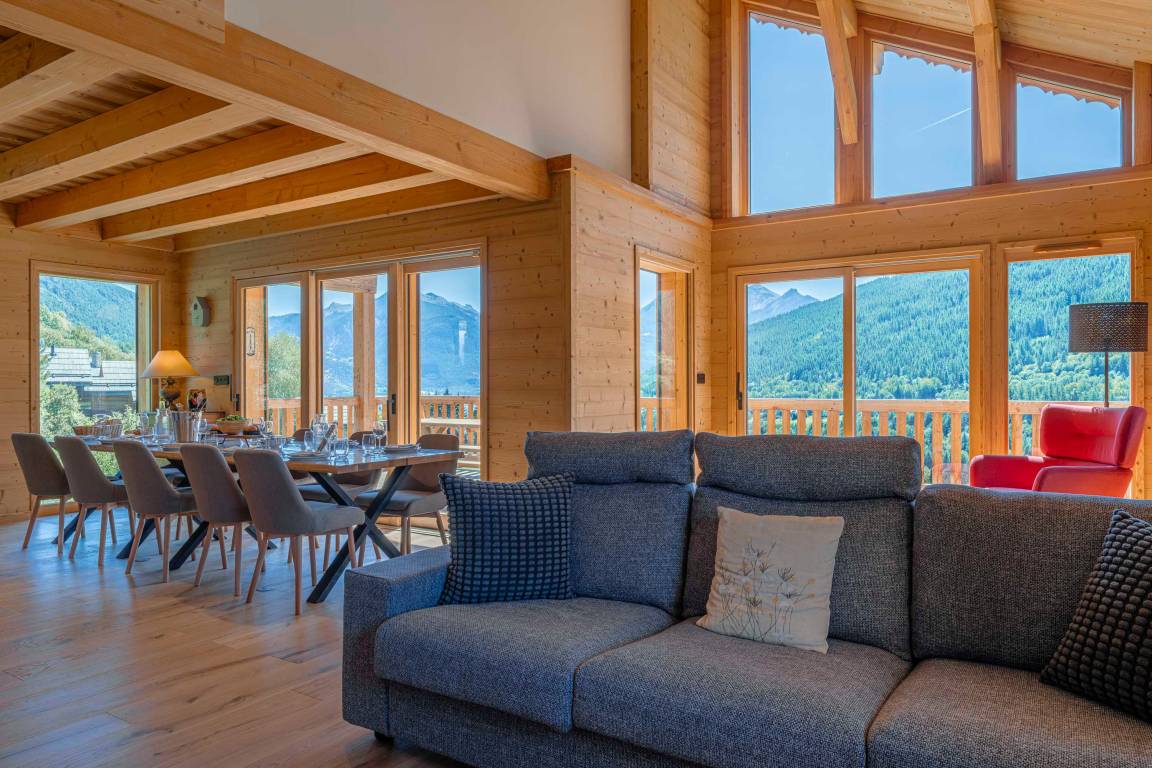 146 M² Huoneisto ∙ 4 Makuuhuonetta ∙ 10 Vierasta - Briançon