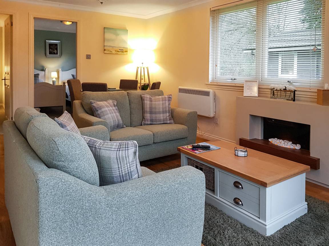 Cottage ∙ 2 Bedrooms ∙ 4 Guests - Balloch