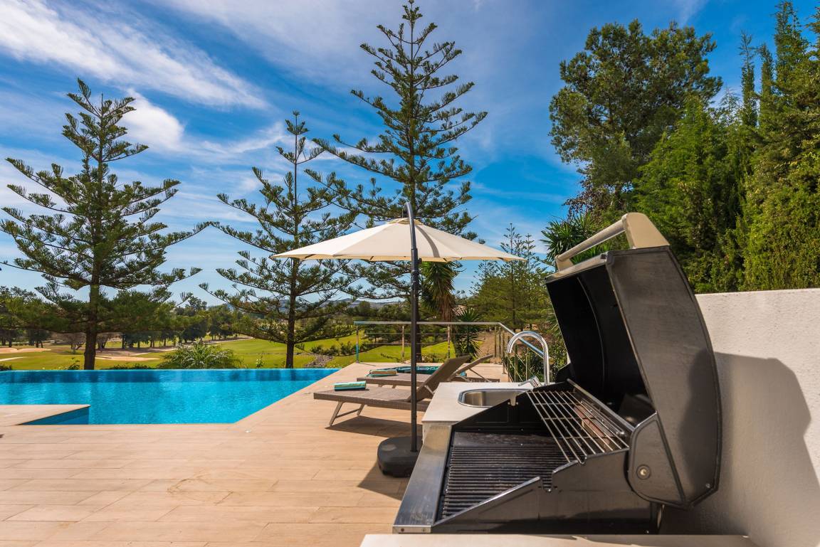 300 M² Villa ∙ 6 Bedrooms ∙ 11 Guests - Mijas