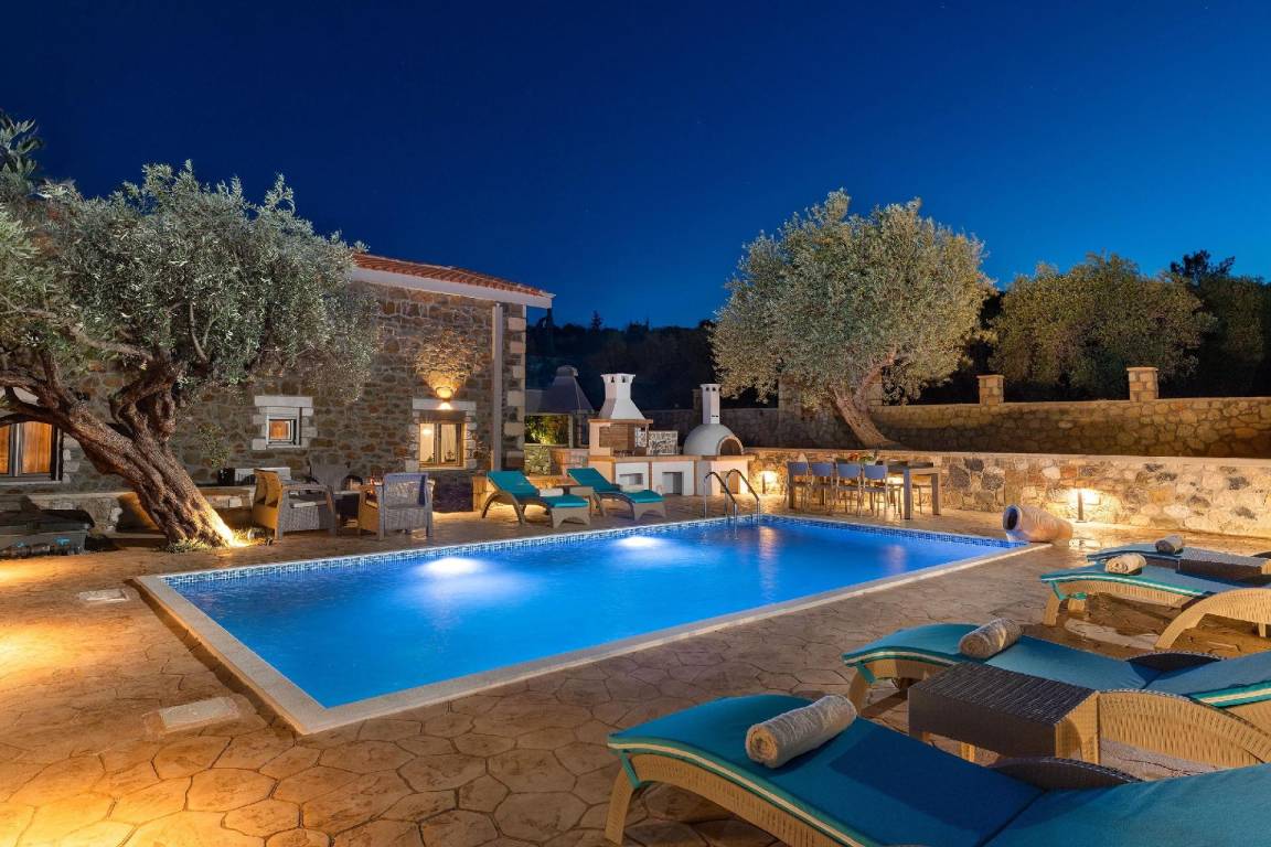 130 M² House ∙ 3 Bedrooms ∙ 6 Guests - Lindos