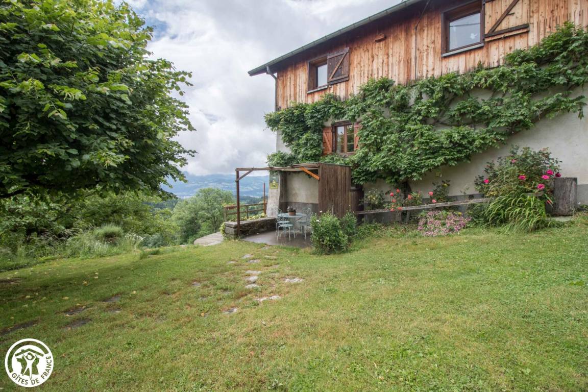 65 M² Gîte ∙ 2 Chambres ∙ 4 Personnes - Auvergne