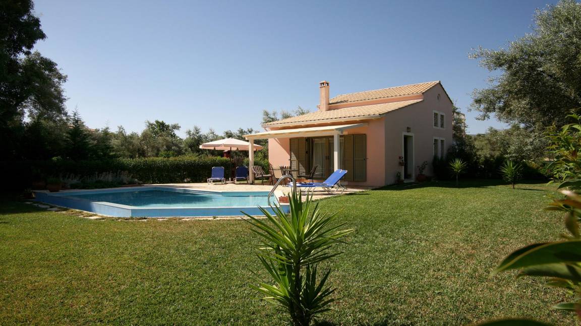 80 M² Villa ∙ 2 Bedrooms ∙ 6 Guests - Lefkada