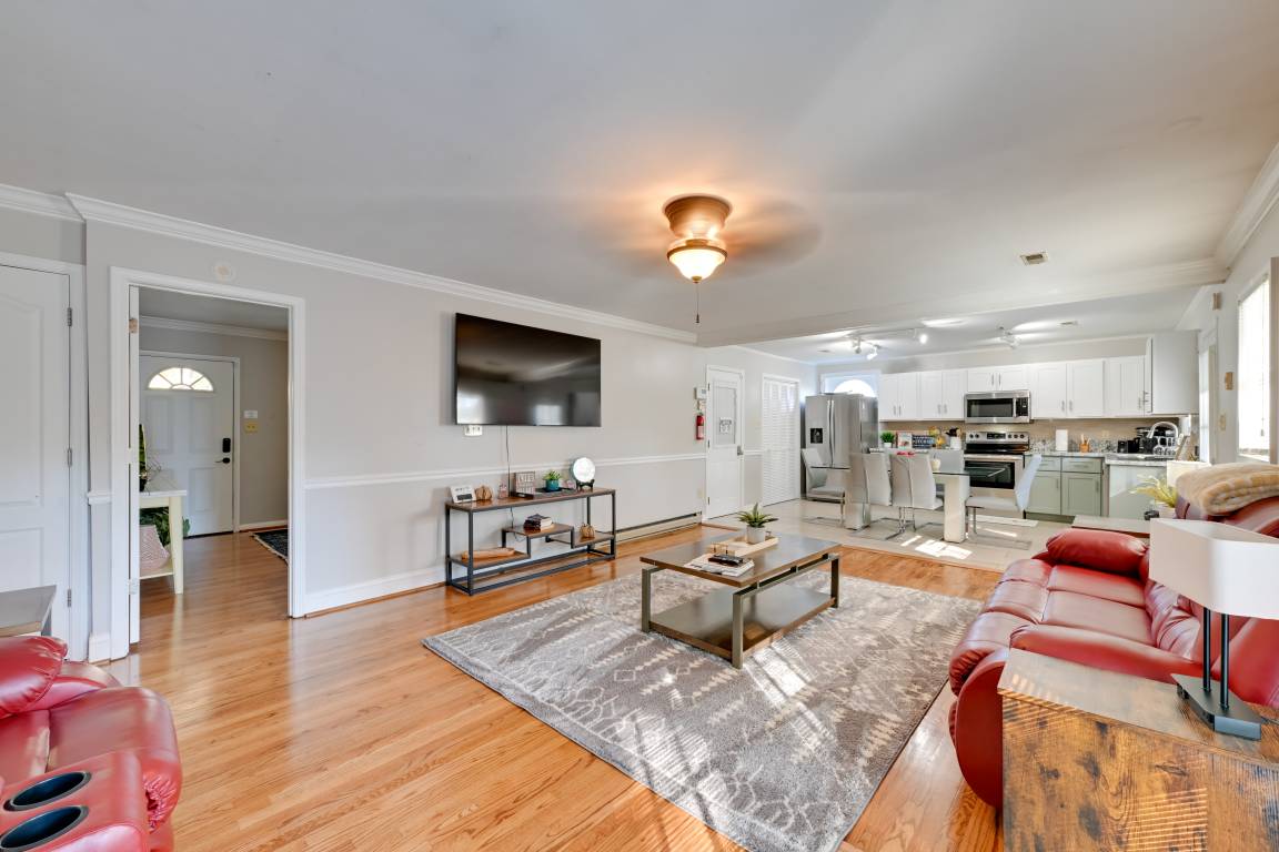 130 M² House ∙ 3 Bedrooms ∙ 7 Guests - High Point, NC