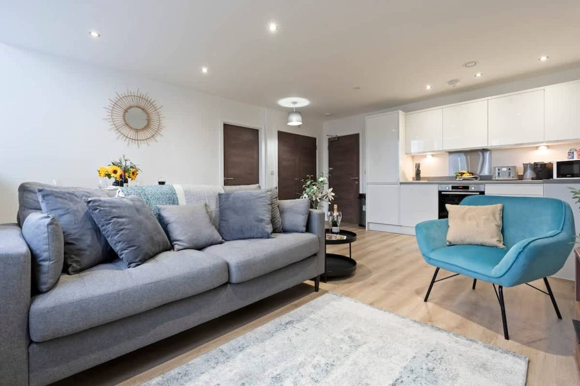 Apartment ∙ 2 Bedrooms ∙ 4 Guests - Altrincham