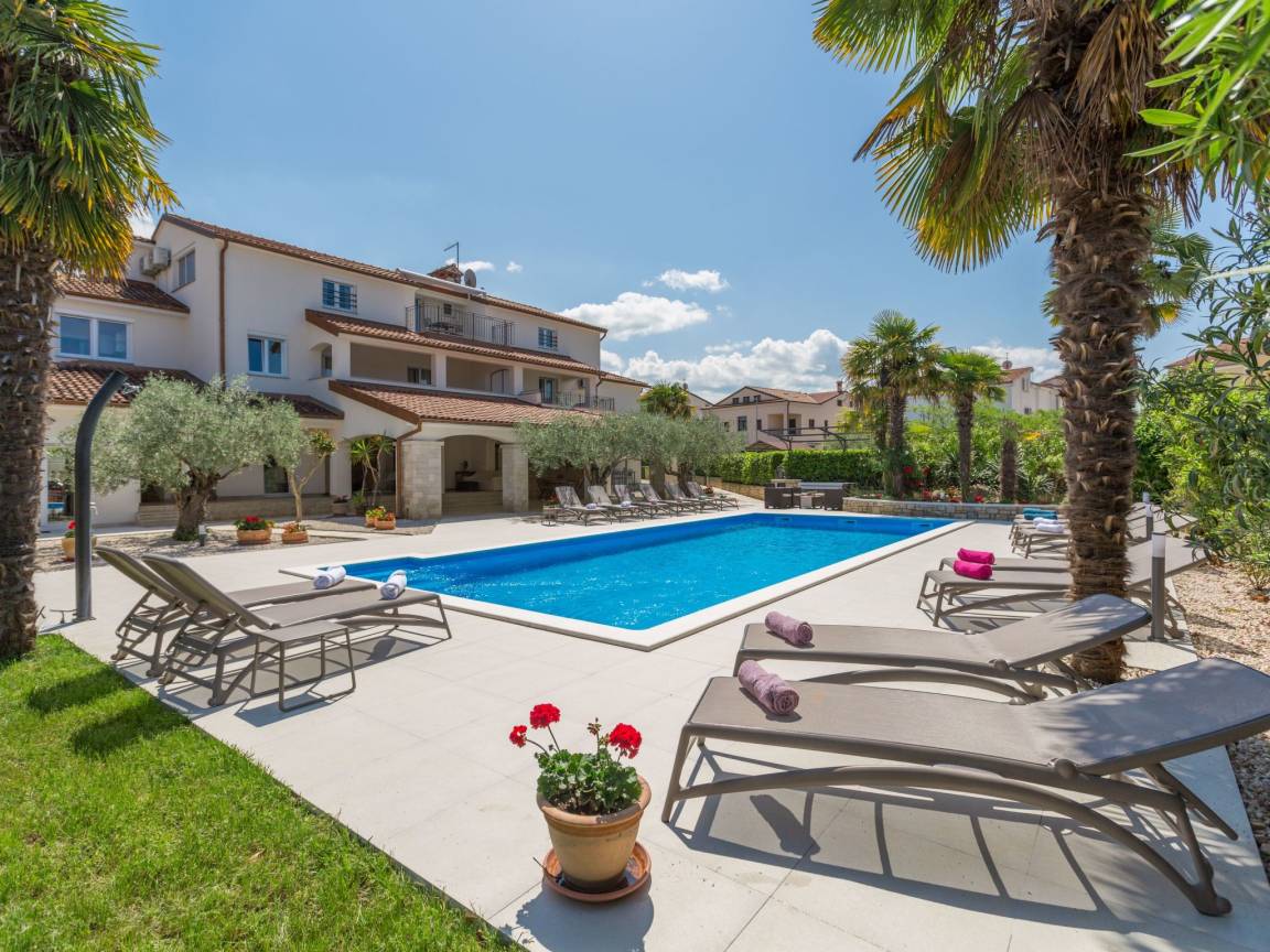 75 M² Apartment ∙ 2 Bedrooms ∙ 4 Guests - Funtana