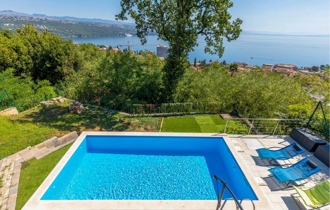 230 M² Maison De Vacances ∙ 4 Chambres ∙ 8 Personnes - Opatija