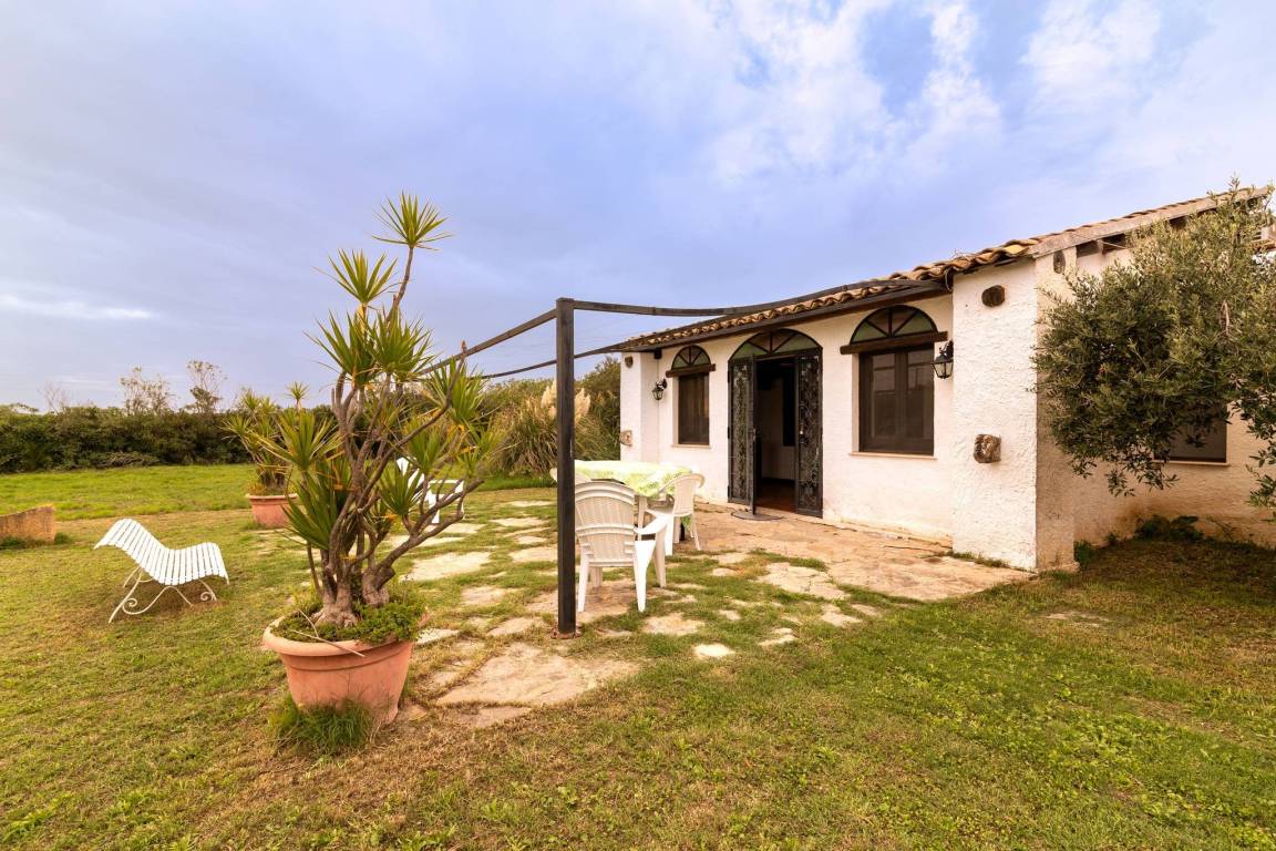 65 M² Huoneisto ∙ 3 Makuuhuonetta ∙ 8 Vierasta - Trapani