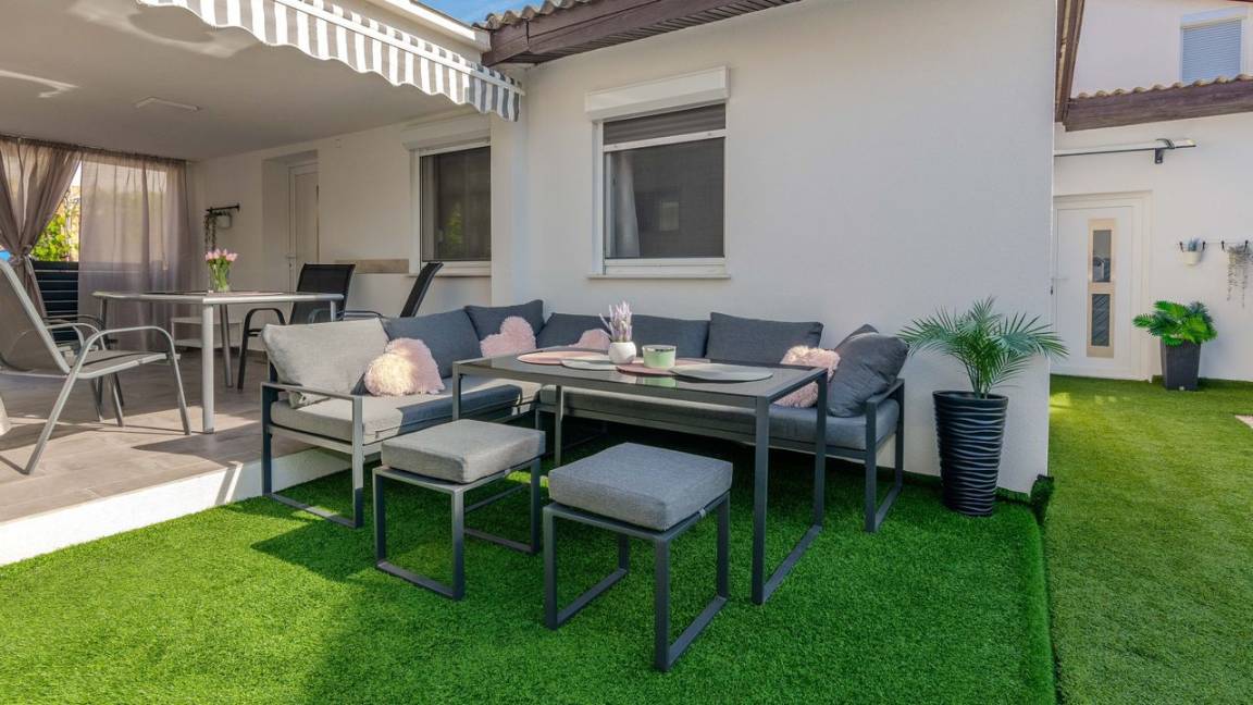 55 M² Casa Vacanza ∙ 2 Camere Da Letto ∙ 5 Ospiti - Nona