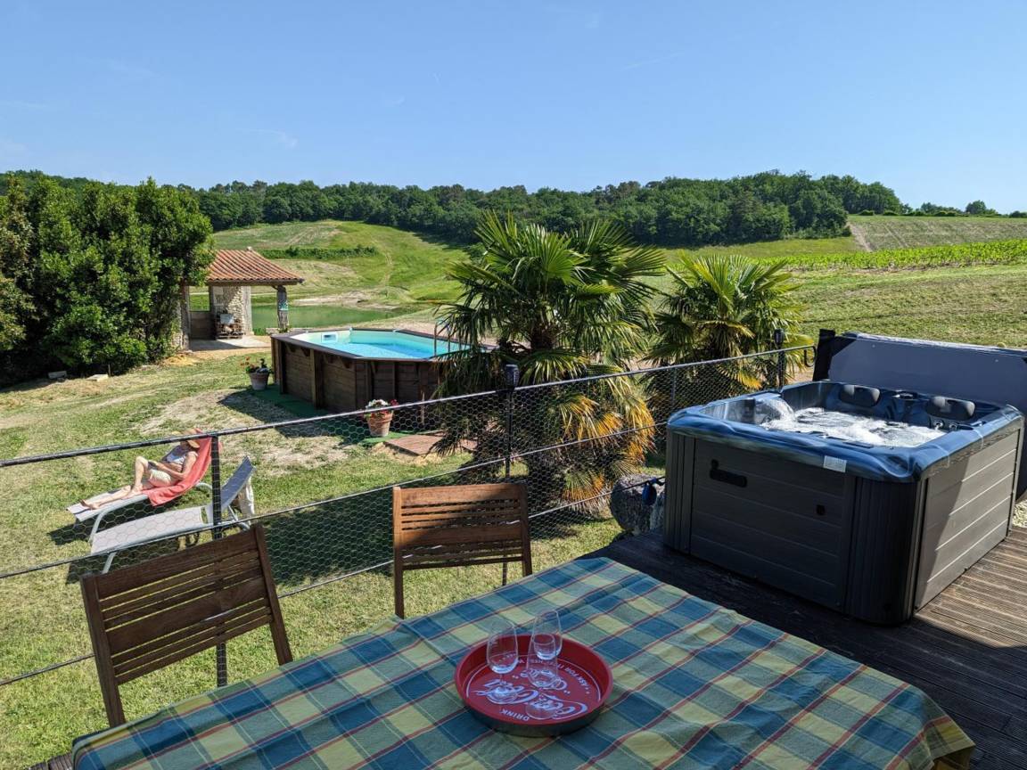 102 M² Cottage ∙ 2 Chambres ∙ 6 Personnes - Aubeterre-sur-Dronne