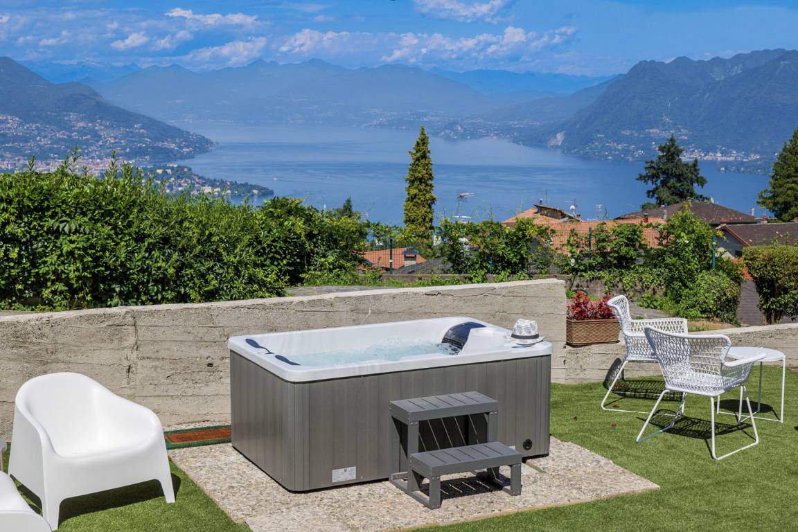 65 M² Ferienwohnung ∙ 2 Schlafzimmer ∙ 6 Gäste - Mergozzo
