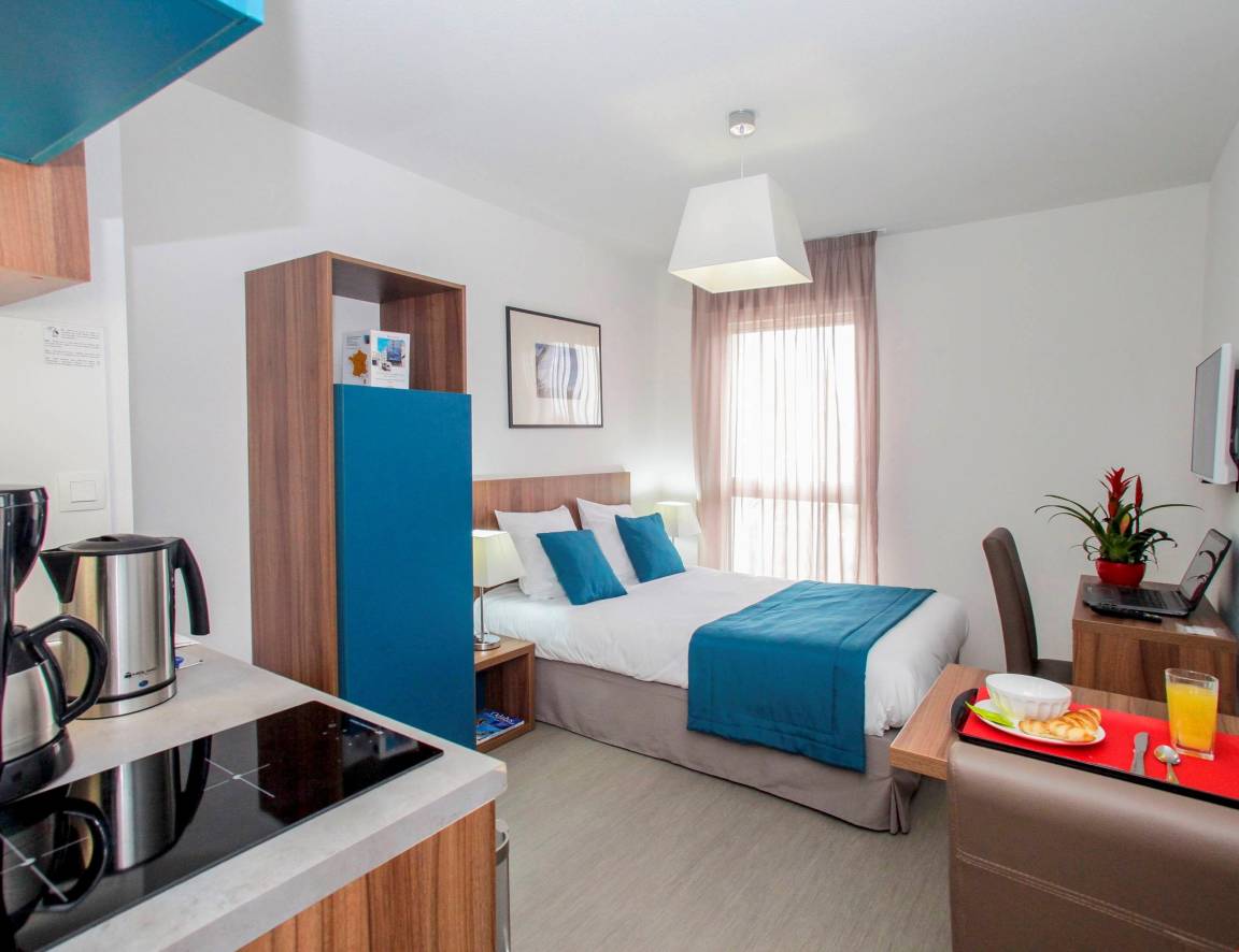 17 M² Hotel ∙ 1 Camera Da Letto ∙ 2 Ospiti - Olivet