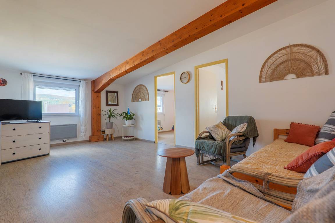 90 M² Appartement ∙ 2 Chambres ∙ 5 Personnes - Privas