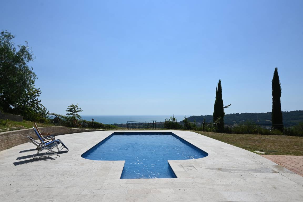 90 M² Apartment ∙ 3 Bedrooms ∙ 6 Guests - Cupra Marittima