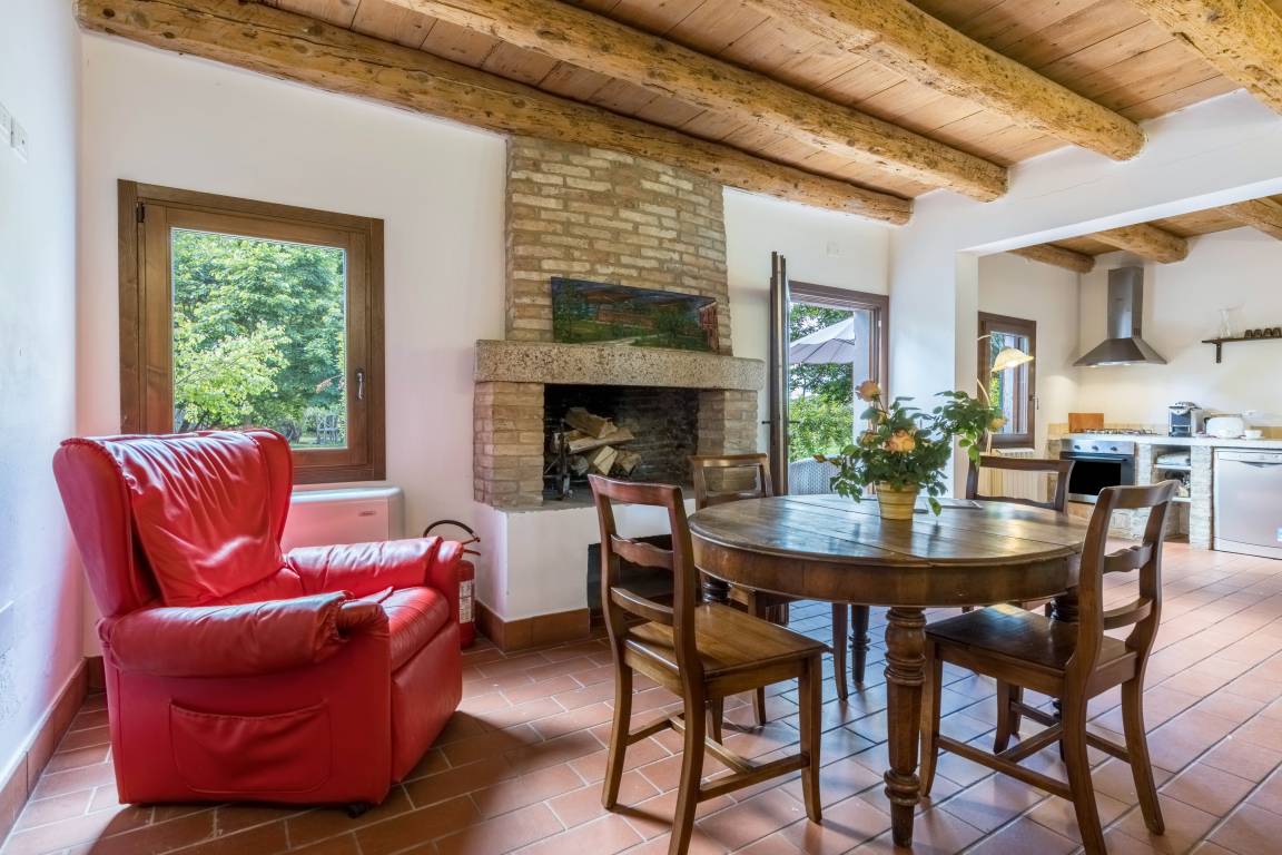 100 M² House ∙ 2 Bedrooms ∙ 4 Guests - Adria