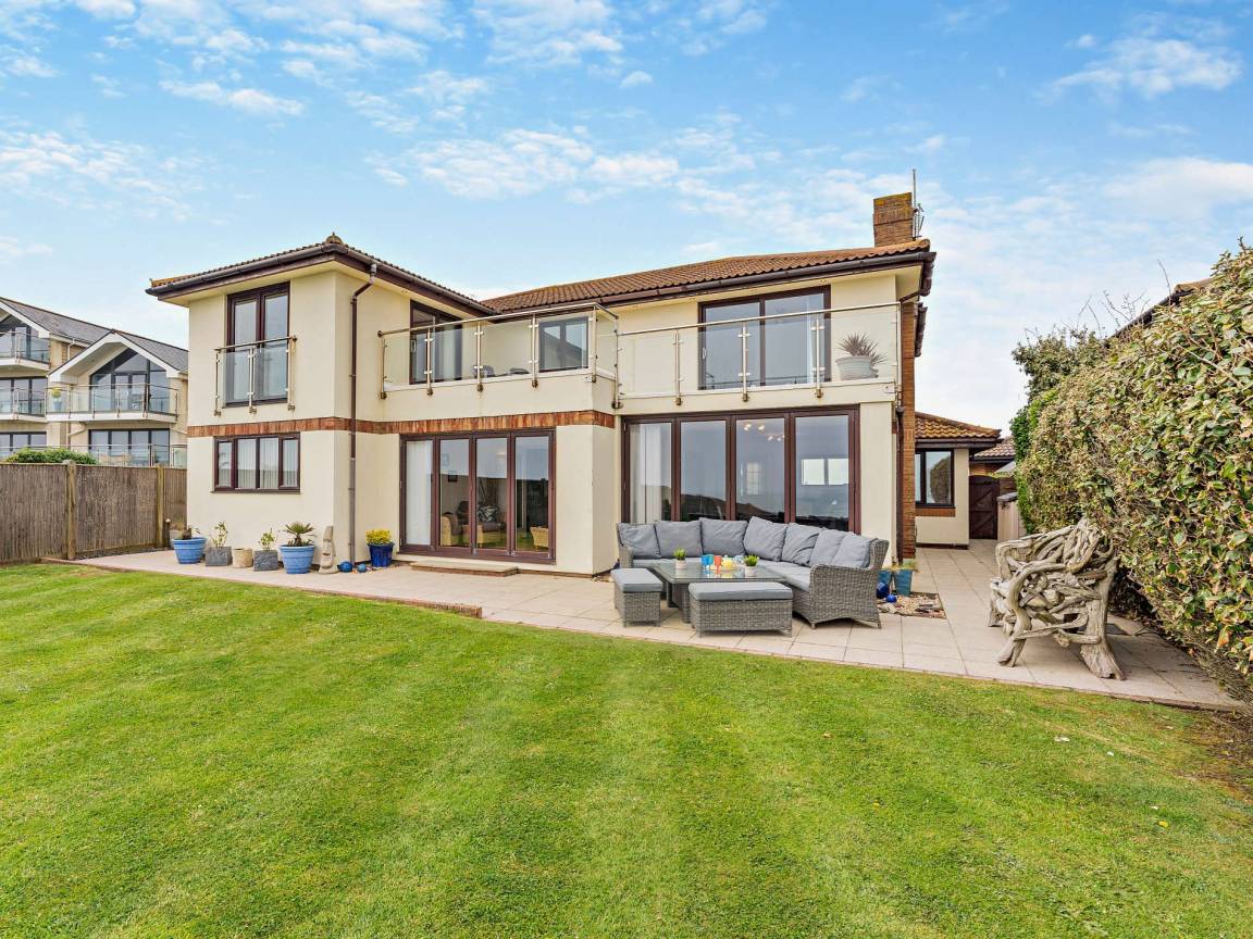 Cottage ∙ 5 Bedrooms ∙ 9 Guests - Bexhill